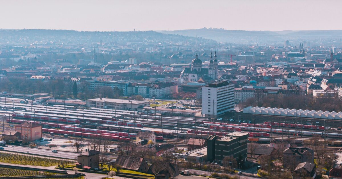 Würzburg: Mann bedroht Menschen mit… | Radio Charivari Würzburg