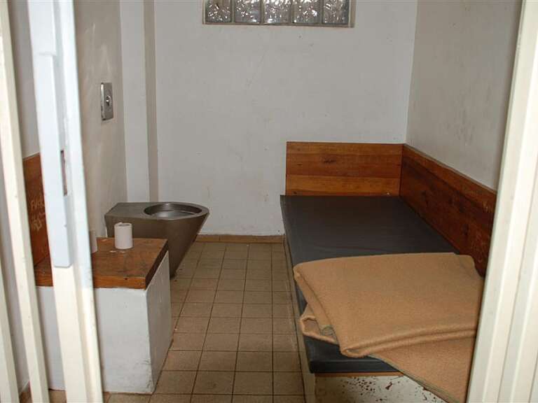 Mararats nude gloria is a dependable escort and offering